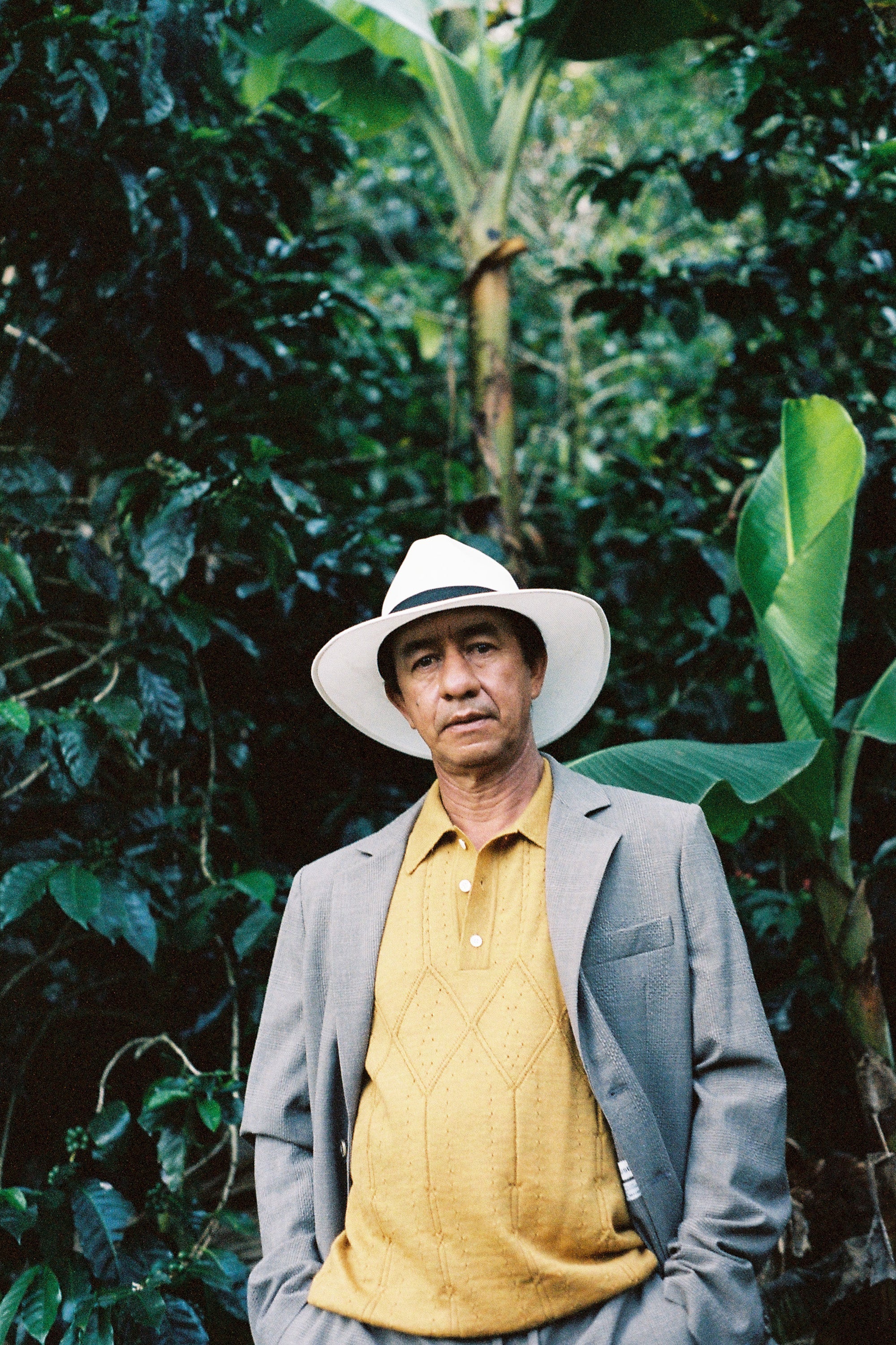 SS22: RADIO MEDELLIN – A KIND OF GUISE