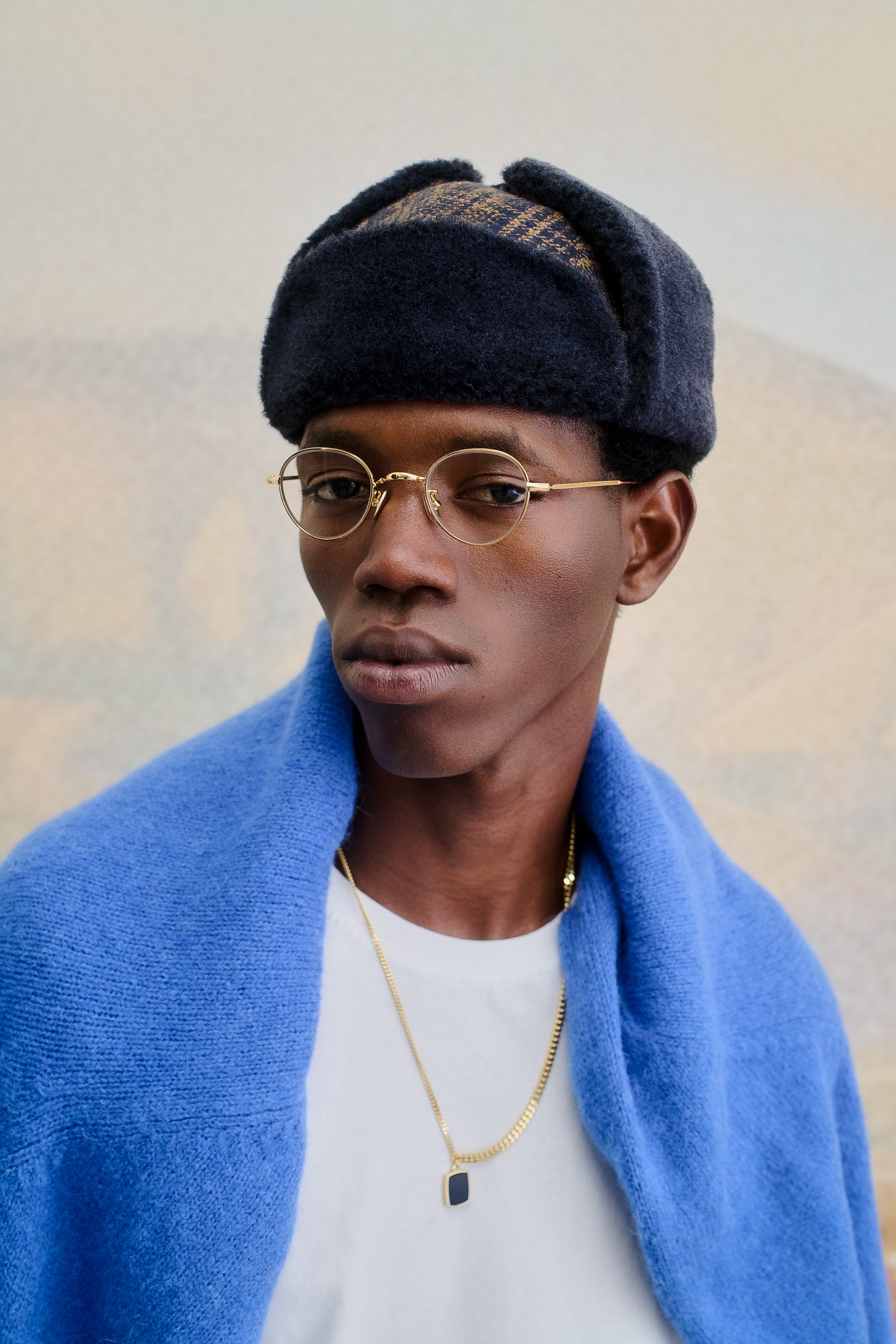 KHONI HAT – A KIND OF GUISE