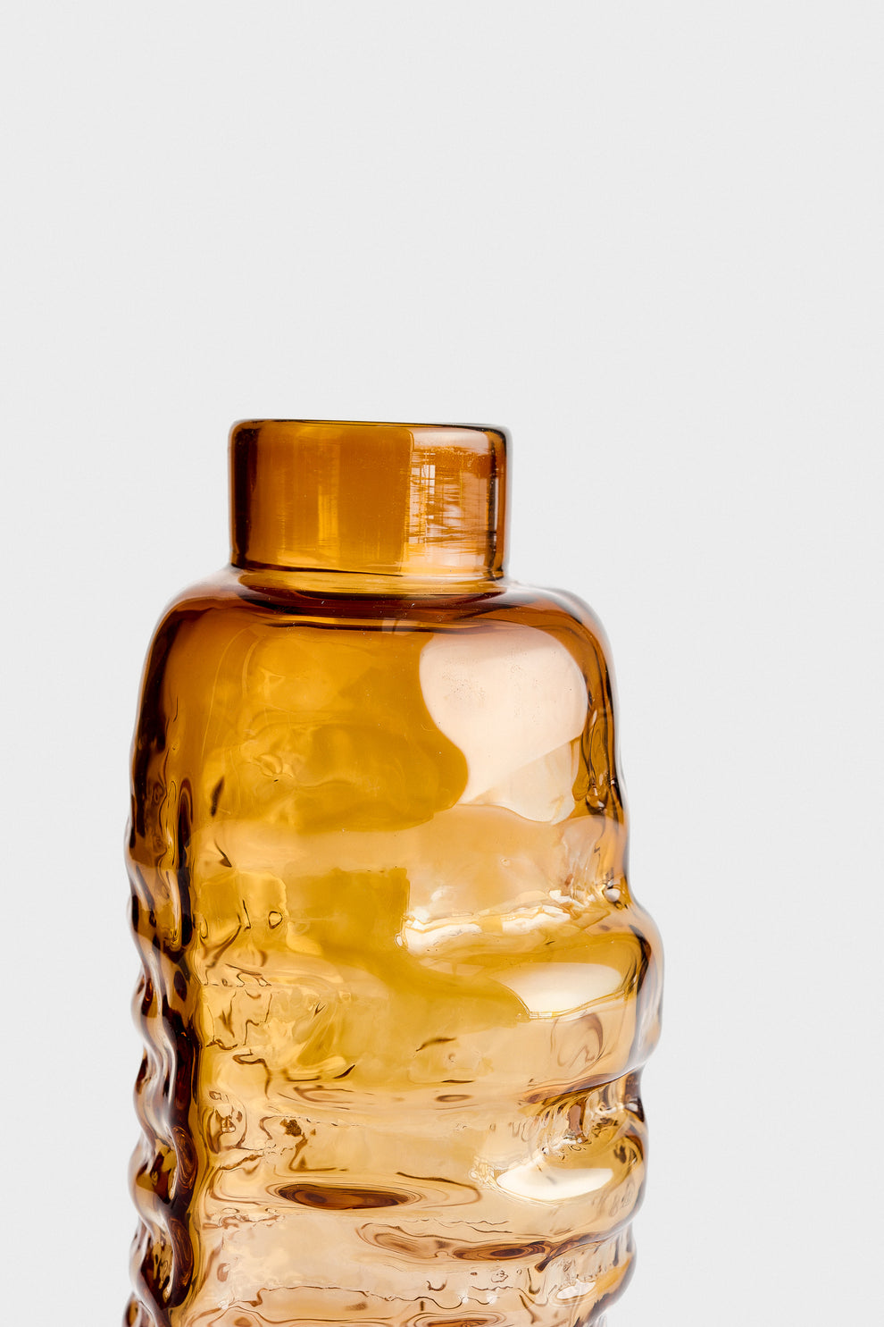 LUNAR CARAFE – A KIND OF GUISE